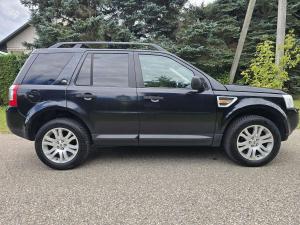 Black Land Rover Freelander 2008 in Utena, with an engine capacity of 2.20 L and mileage of 211 thousand km for 3899 €, photo 7 on AUTOMOTO.COM.LV