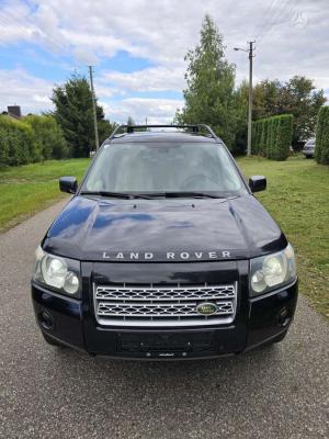 Black Land Rover Freelander 2008 in Utena, with an engine capacity of 2.20 L and mileage of 211 thousand km for 3899 €, photo 12 on AUTOMOTO.COM.LV