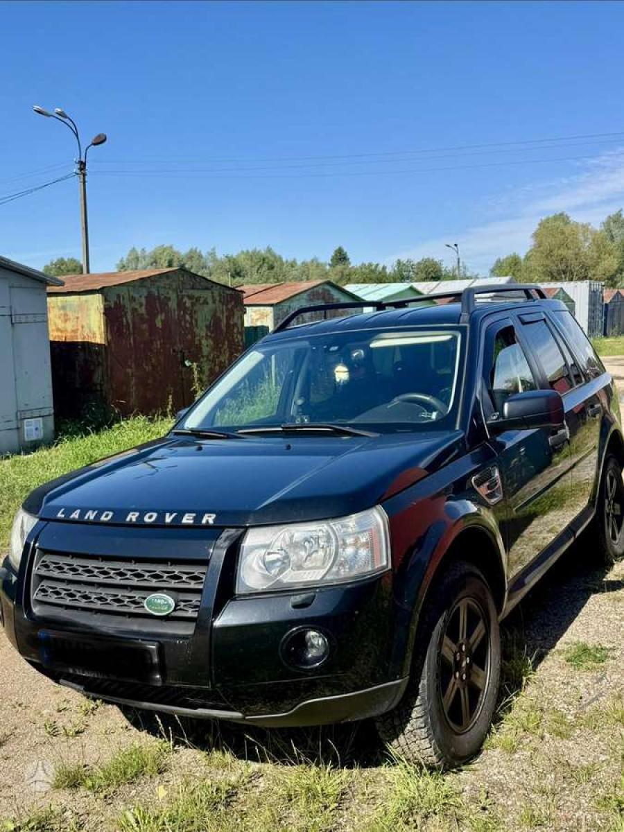 Black Land Rover Freelander 2009 in Klaipeda, with an engine capacity of 2.18 L and mileage of 261 thousand km for 3500 €, photo 1 on AUTOMOTO.COM.LV