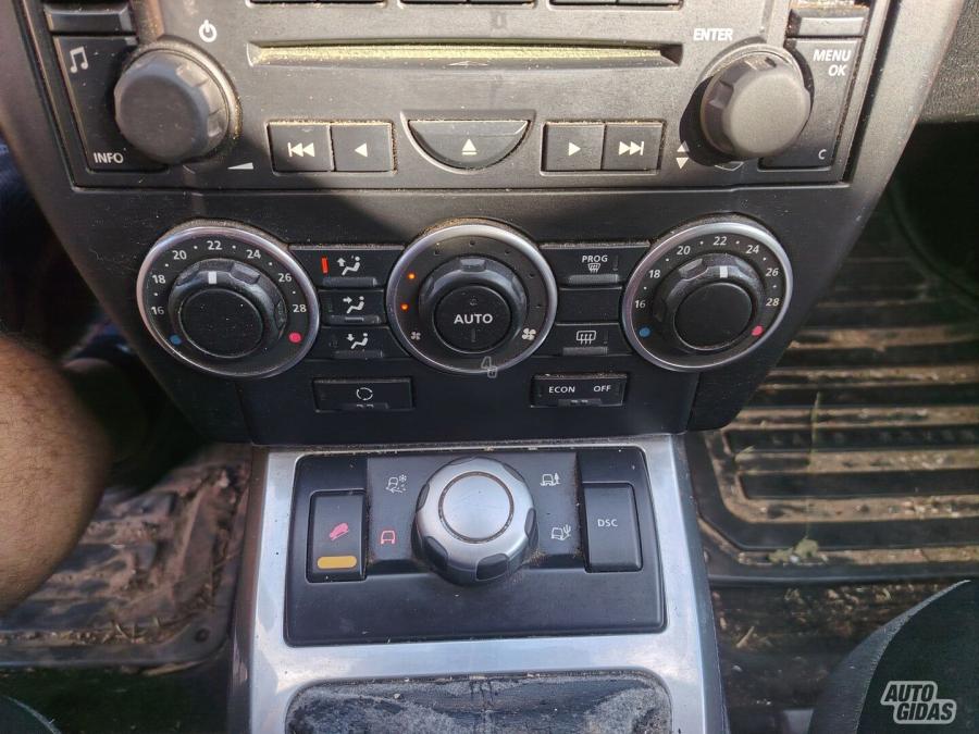 Melns Land Rover Freelander 2009 Mažeikiai, ar dzinēja tilpumu 2.20 L un nobraukumu 337 tūkst. km par 2350 €, foto 14 vietnē AUTOMOTO.COM.LV