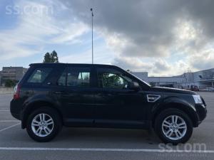 Black Land Rover Freelander 2010 in Liepaja, with an engine capacity of 2.20 L and mileage of 242 thousand km for 4900 €, photo 5 on AUTOMOTO.COM.LV