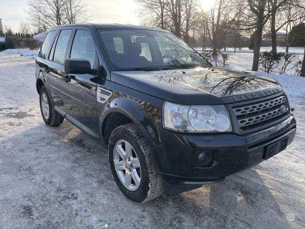 Black Land Rover Freelander 2010 in Panevezys, with an engine capacity of 2.18 L and mileage of 310 thousand km for 4500 €, photo 3 on AUTOMOTO.COM.LV