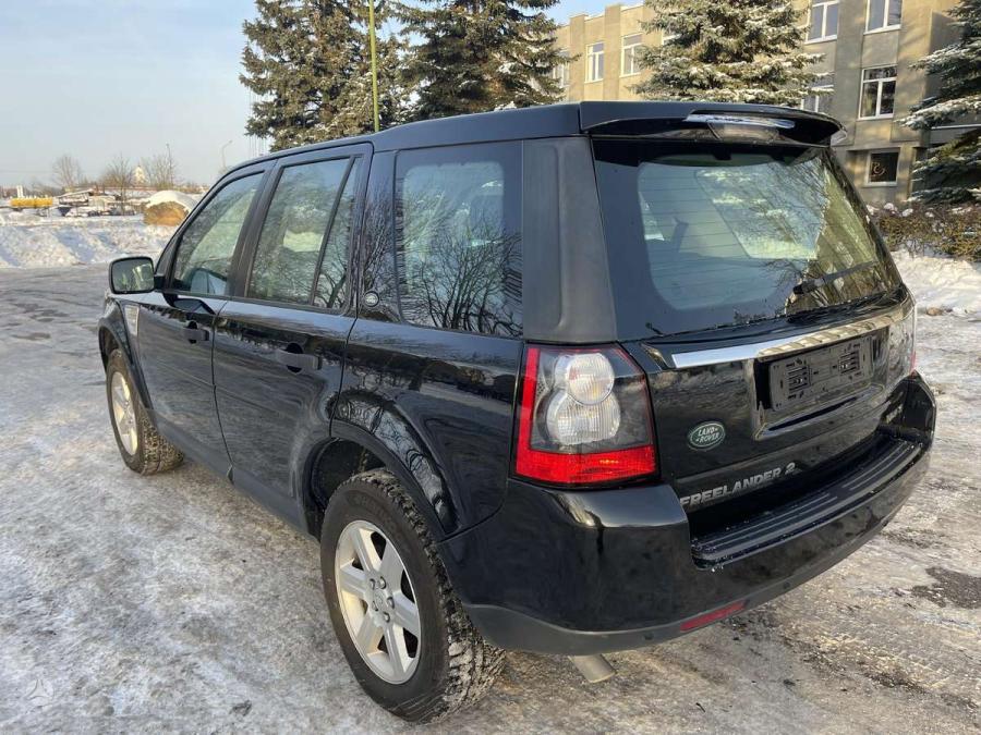 Melns Land Rover Freelander 2010 Panevēža, ar dzinēja tilpumu 2.18 L un nobraukumu 310 tūkst. km par 4500 €, foto 7 vietnē AUTOMOTO.COM.LV