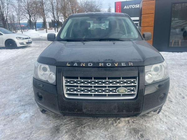 Black Land Rover Freelander 2010 in Kaunas, with an engine capacity of 2.18 L and mileage of 325 thousand km for 3950 €, photo 10 on AUTOMOTO.COM.LV