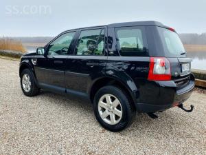 Black Land Rover Freelander 2011 in Riga, with an engine capacity of 2.20 L and mileage of 246 thousand km for 6950 €, photo 3 on AUTOMOTO.COM.LV