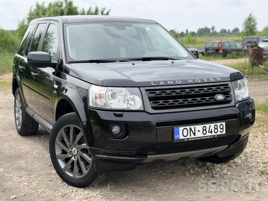 Black Land Rover Freelander 2011 in Riga, with an engine capacity of 2.20 L and mileage of 243 thousand km for 7595 €, photo 1 on AUTOMOTO.COM.LV