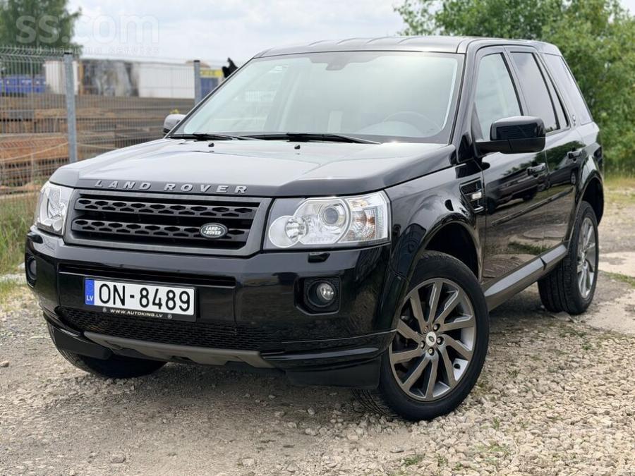 Black Land Rover Freelander 2011 in Riga, with an engine capacity of 2.20 L and mileage of 243 thousand km for 7595 €, photo 4 on AUTOMOTO.COM.LV