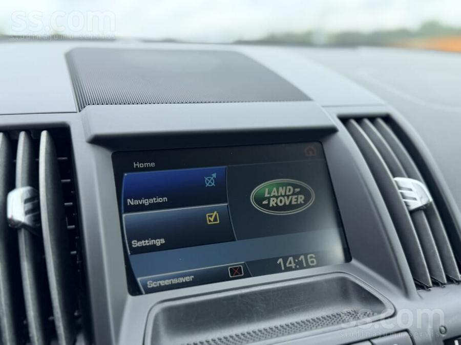 Black Land Rover Freelander 2011 in Riga, with an engine capacity of 2.20 L and mileage of 243 thousand km for 7595 €, photo 16 on AUTOMOTO.COM.LV
