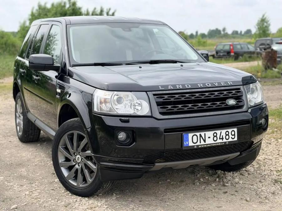 Black Land Rover Freelander 2011 in Riga, with an engine capacity of 2.20 L and mileage of 243 thousand km for 7595 €, photo 1 on AUTOMOTO.COM.LV