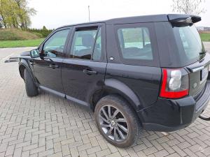 Black Land Rover Freelander 2011 in Klaipeda, with an engine capacity of 2.18 L and mileage of 189 thousand km for 5500 €, photo 4 on AUTOMOTO.COM.LV