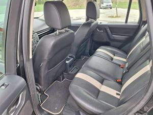 Black Land Rover Freelander 2011 in Klaipeda, with an engine capacity of 2.18 L and mileage of 189 thousand km for 5500 €, photo 10 on AUTOMOTO.COM.LV