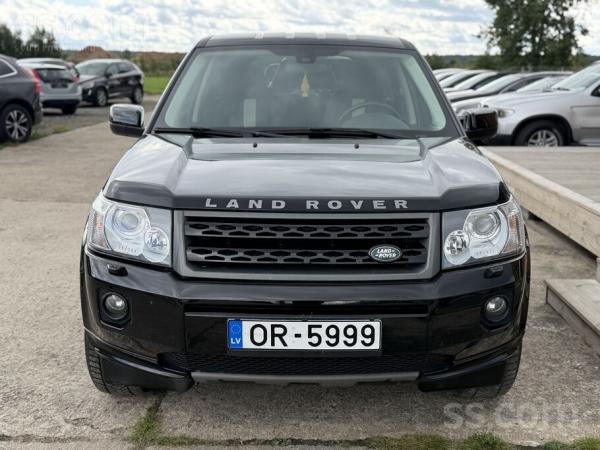 Land Rover Freelander 2011 in Riga on AUTOMOTO.COM.LV Black Land Rover Freelander 2011 in Riga, with an engine capacity of 2.20 L and mileage of 208 thousand km for 5990 €, photo 3 on AUTOMOTO.COM.LV