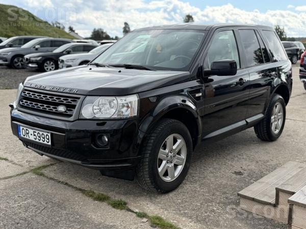 Land Rover Freelander 2011 in Riga on AUTOMOTO.COM.LV Black Land Rover Freelander 2011 in Riga, with an engine capacity of 2.20 L and mileage of 208 thousand km for 5990 €, photo 4 on AUTOMOTO.COM.LV