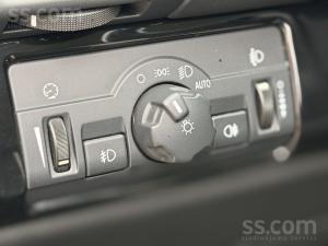 Black Land Rover Freelander 2011 in Riga, with an engine capacity of 2.20 L and mileage of 208 thousand km for 5990 €, photo 7 on AUTOMOTO.COM.LV