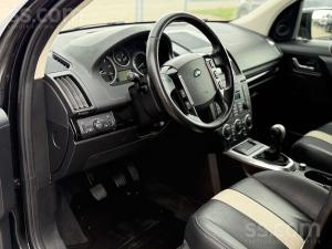 Black Land Rover Freelander 2011 in Riga, with an engine capacity of 2.20 L and mileage of 208 thousand km for 5990 €, photo 9 on AUTOMOTO.COM.LV