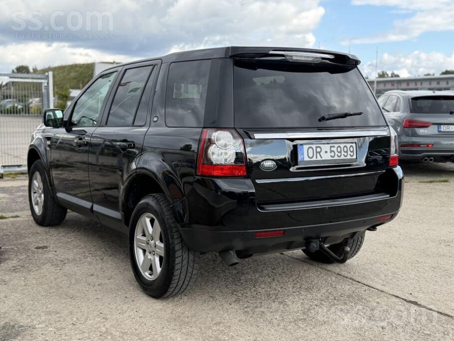 Black Land Rover Freelander 2011 in Riga, with an engine capacity of 2.20 L and mileage of 208 thousand km for 5990 €, photo 18 on AUTOMOTO.COM.LV