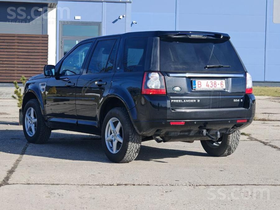 Melns Land Rover Freelander 2012 Rīga, ar dzinēja tilpumu 2.20 L un nobraukumu 293 tūkst. km par 6990 €, foto 7 vietnē AUTOMOTO.COM.LV