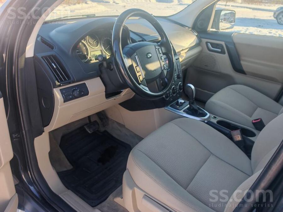 Melns Land Rover Freelander 2012 Rīga, ar dzinēja tilpumu 2.20 L un nobraukumu 293 tūkst. km par 6990 €, foto 16 vietnē AUTOMOTO.COM.LV