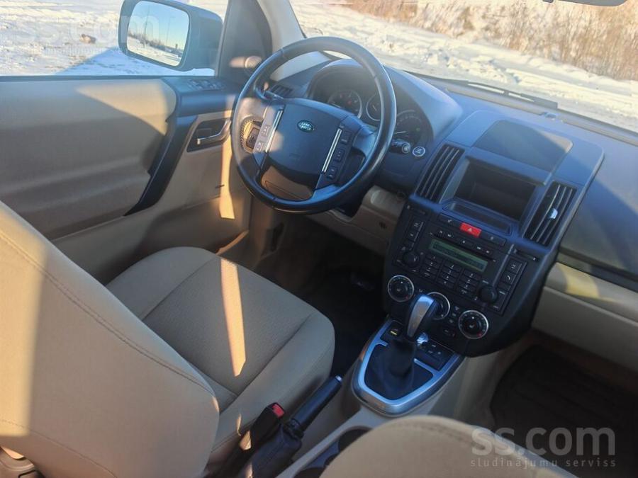 Melns Land Rover Freelander 2012 Rīga, ar dzinēja tilpumu 2.20 L un nobraukumu 293 tūkst. km par 6990 €, foto 21 vietnē AUTOMOTO.COM.LV