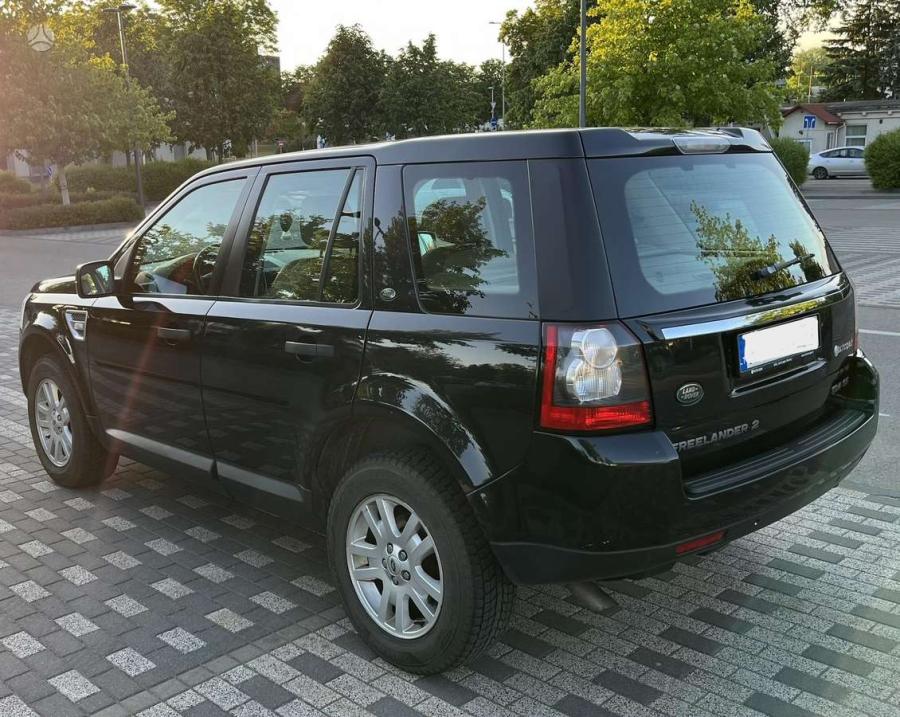 Melns Land Rover Freelander 2012 Viļņa, ar dzinēja tilpumu 2.20 L un nobraukumu 179 tūkst. km par 7500 €, foto 5 vietnē AUTOMOTO.COM.LV