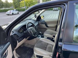 Melns Land Rover Freelander 2012 Viļņa, ar dzinēja tilpumu 2.20 L un nobraukumu 179 tūkst. km par 7500 €, foto 10 vietnē AUTOMOTO.COM.LV