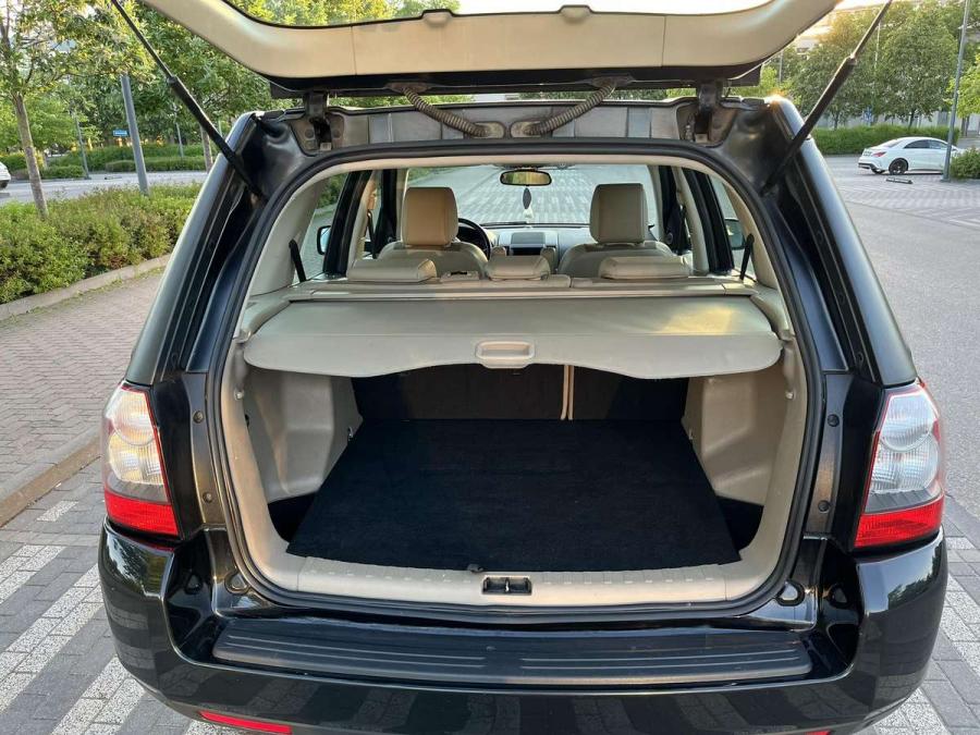 Melns Land Rover Freelander 2012 Viļņa, ar dzinēja tilpumu 2.20 L un nobraukumu 179 tūkst. km par 7500 €, foto 17 vietnē AUTOMOTO.COM.LV