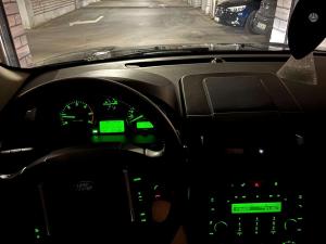 Melns Land Rover Freelander 2012 Viļņa, ar dzinēja tilpumu 2.20 L un nobraukumu 179 tūkst. km par 7500 €, foto 19 vietnē AUTOMOTO.COM.LV