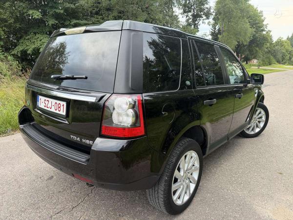 Black Land Rover Freelander 2012 in Utena, with an engine capacity of 2.18 L and mileage of 239 thousand km for 4900 €, photo 4 on AUTOMOTO.COM.LV