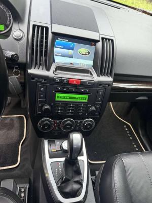 Melns Land Rover Freelander 2012 Utena, ar dzinēja tilpumu 2.18 L un nobraukumu 239 tūkst. km par 4900 €, foto 15 vietnē AUTOMOTO.COM.LV