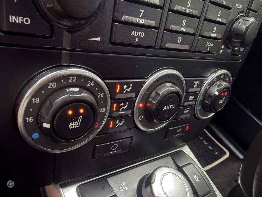 Melns Land Rover Freelander 2012 Utena, ar dzinēja tilpumu 2.18 L un nobraukumu 239 tūkst. km par 4900 €, foto 16 vietnē AUTOMOTO.COM.LV