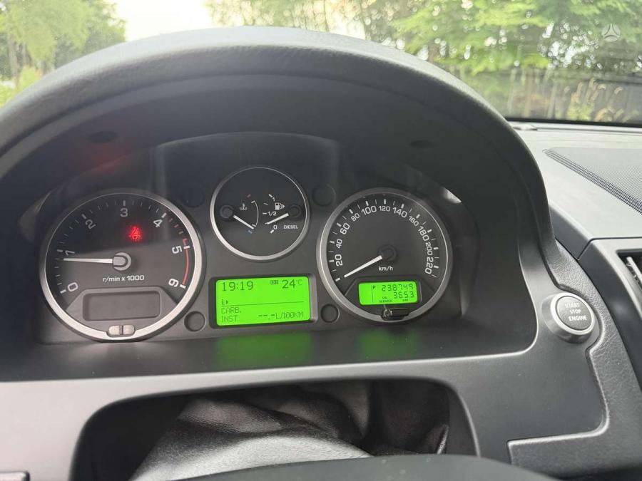 Melns Land Rover Freelander 2012 Utena, ar dzinēja tilpumu 2.18 L un nobraukumu 239 tūkst. km par 4900 €, foto 23 vietnē AUTOMOTO.COM.LV