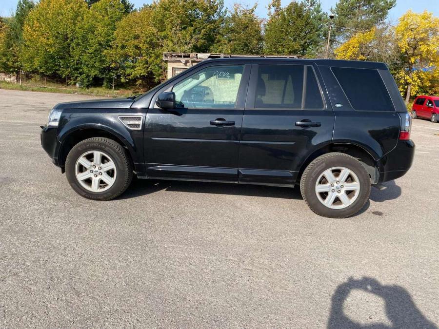 Melns Land Rover Freelander 2014 Raseiniai, ar dzinēja tilpumu 2.18 L un nobraukumu 232 tūkst. km par 6300 €, foto 3 vietnē AUTOMOTO.COM.LV