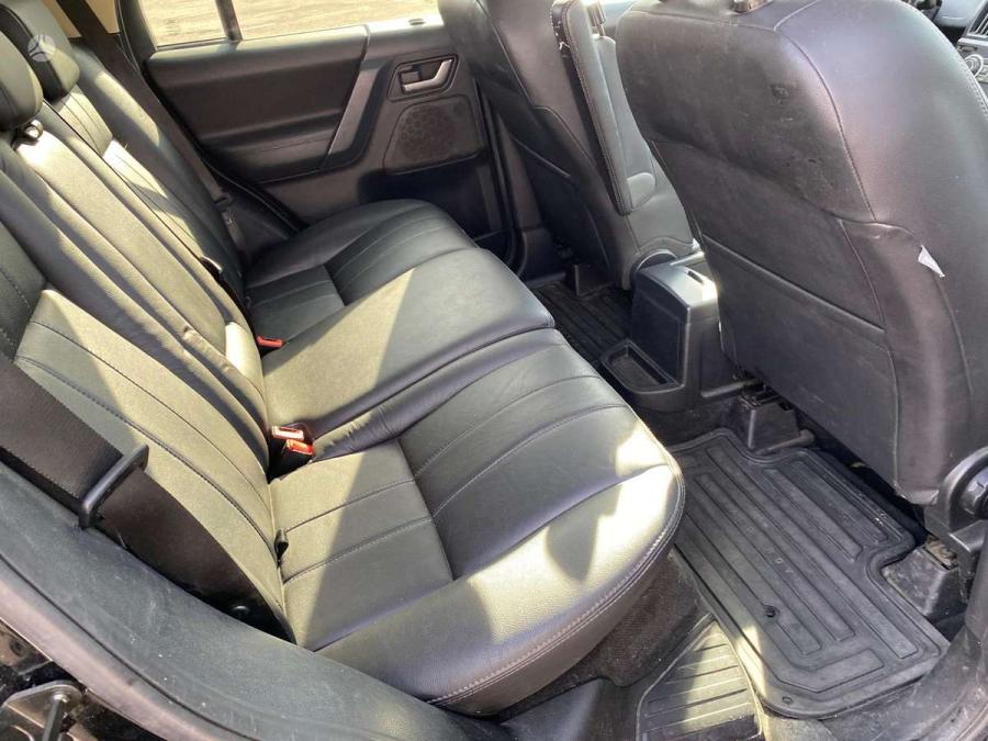 Melns Land Rover Freelander 2014 Raseiniai, ar dzinēja tilpumu 2.18 L un nobraukumu 232 tūkst. km par 6300 €, foto 20 vietnē AUTOMOTO.COM.LV