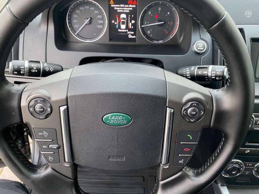 Black Land Rover Freelander 2014 in Raseiniai, with an engine capacity of 2.18 L and mileage of 232 thousand km for 6500 €, photo 14 on AUTOMOTO.COM.LV