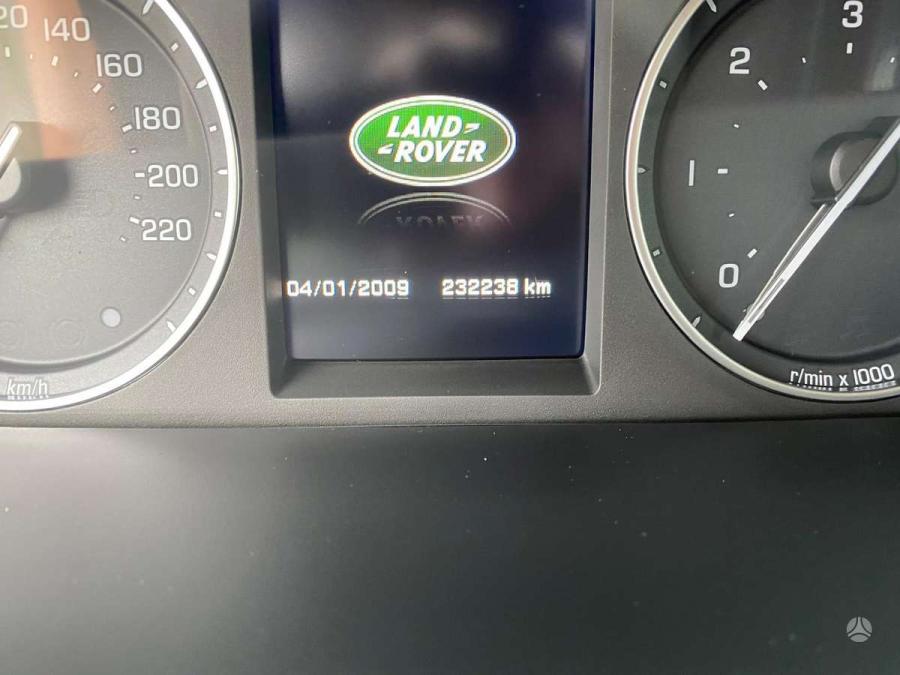 Black Land Rover Freelander 2014 in Raseiniai, with an engine capacity of 2.18 L and mileage of 232 thousand km for 6500 €, photo 15 on AUTOMOTO.COM.LV