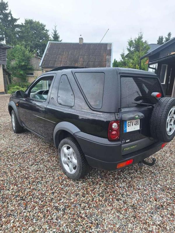 Black Land Rover Freelander 2000 in Jurbarkas, with an engine capacity of 1.80 L and mileage of 206 thousand km for 1650 €, photo 2 on AUTOMOTO.COM.LV