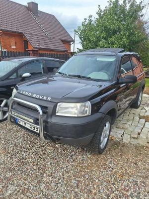 Black Land Rover Freelander 2000 in Jurbarkas, with an engine capacity of 1.80 L and mileage of 206 thousand km for 1650 €, photo 4 on AUTOMOTO.COM.LV