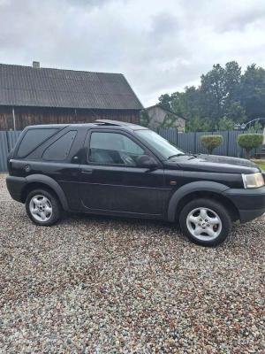 Black Land Rover Freelander 2000 in Jurbarkas, with an engine capacity of 1.80 L and mileage of 206 thousand km for 1650 €, photo 6 on AUTOMOTO.COM.LV