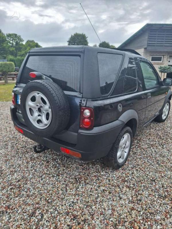 Black Land Rover Freelander 2000 in Jurbarkas, with an engine capacity of 1.80 L and mileage of 206 thousand km for 1650 €, photo 8 on AUTOMOTO.COM.LV