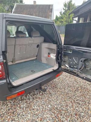 Black Land Rover Freelander 2000 in Jurbarkas, with an engine capacity of 1.80 L and mileage of 206 thousand km for 1650 €, photo 12 on AUTOMOTO.COM.LV