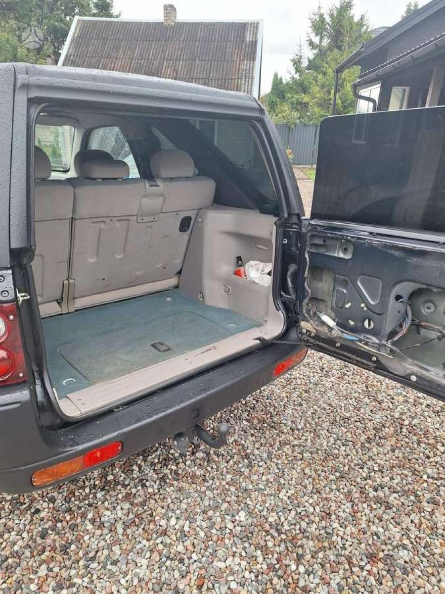 Black Land Rover Freelander 2000 in Jurbarkas, with an engine capacity of 1.80 L and mileage of 206 thousand km for 1650 €, photo 12 on AUTOMOTO.COM.LV