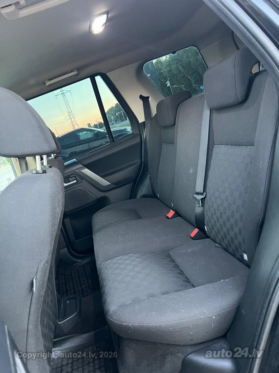 Melns Land Rover Freelander 2007 Narva, ar dzinēja tilpumu 2.20 L un nobraukumu 268 tūkst. km par 2999 €, foto 17 vietnē AUTOMOTO.COM.LV