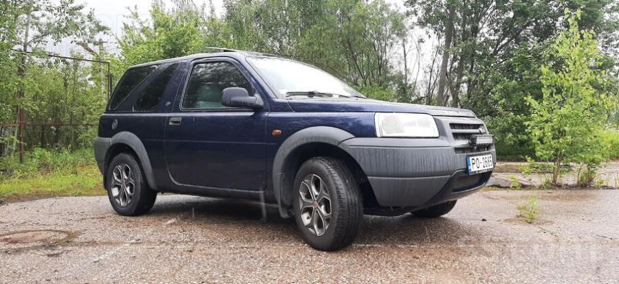 Blue Land Rover Freelander 2002 in Rezekne, with an engine capacity of 1.80 L and mileage of 203 thousand km for 1750 €, photo 8 on AUTOMOTO.COM.LV
