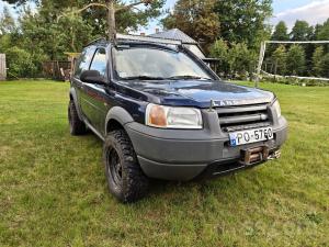 Zils Land Rover Freelander 2000 Liepāja, ar dzinēja tilpumu 2.00 L un nobraukumu 380 tūkst. km par 1500 €, foto  vietnē AUTOMOTO.COM.LV