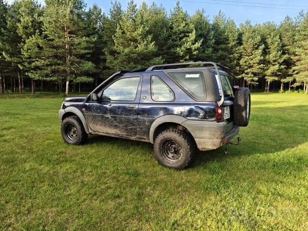 Blue Land Rover Freelander 2000 in Liepaja, with an engine capacity of 2.00 L and mileage of 380 thousand km for 1500 €, photo 9 on AUTOMOTO.COM.LV