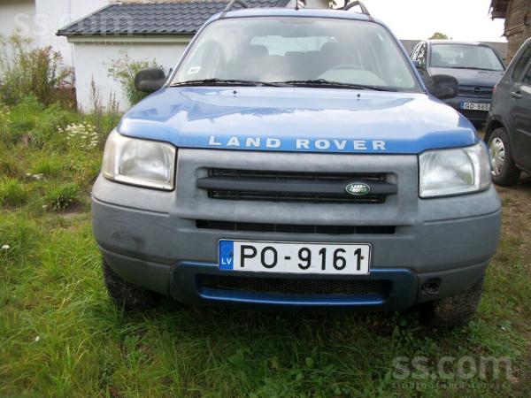 Ленд Ровер Фрилендер 2001 в Цесис на AUTOMOTO.COM.LV Синий Ленд Ровер Фрилендер 2001 в Цесис, объемом двигателя 2.00 л и пробегом 265 тыс. км за 750 €, фото 3 на AUTOMOTO.COM.LV