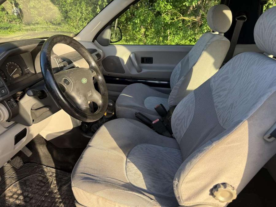 Zils Land Rover Freelander 2002 Radviliškis, ar dzinēja tilpumu 1.80 L un nobraukumu 294 tūkst. km par 1350 €, foto 8 vietnē AUTOMOTO.COM.LV