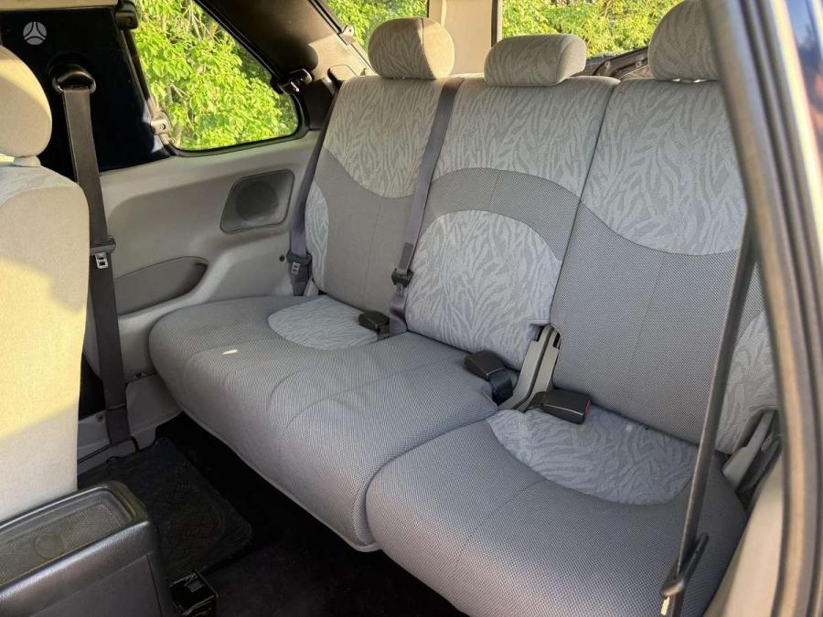 Zils Land Rover Freelander 2002 Radviliškis, ar dzinēja tilpumu 1.80 L un nobraukumu 294 tūkst. km par 1350 €, foto 9 vietnē AUTOMOTO.COM.LV