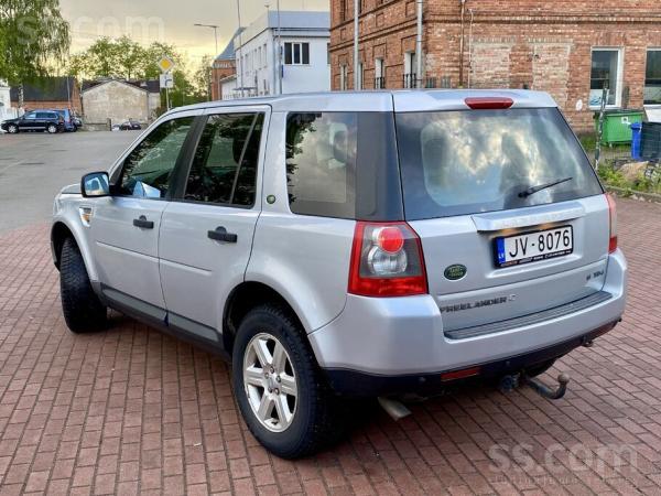 Zils Land Rover Freelander 2007 Daugavpils, ar dzinēja tilpumu 2.20 L un nobraukumu 282 tūkst. km par 4250 €, foto 4 vietnē AUTOMOTO.COM.LV