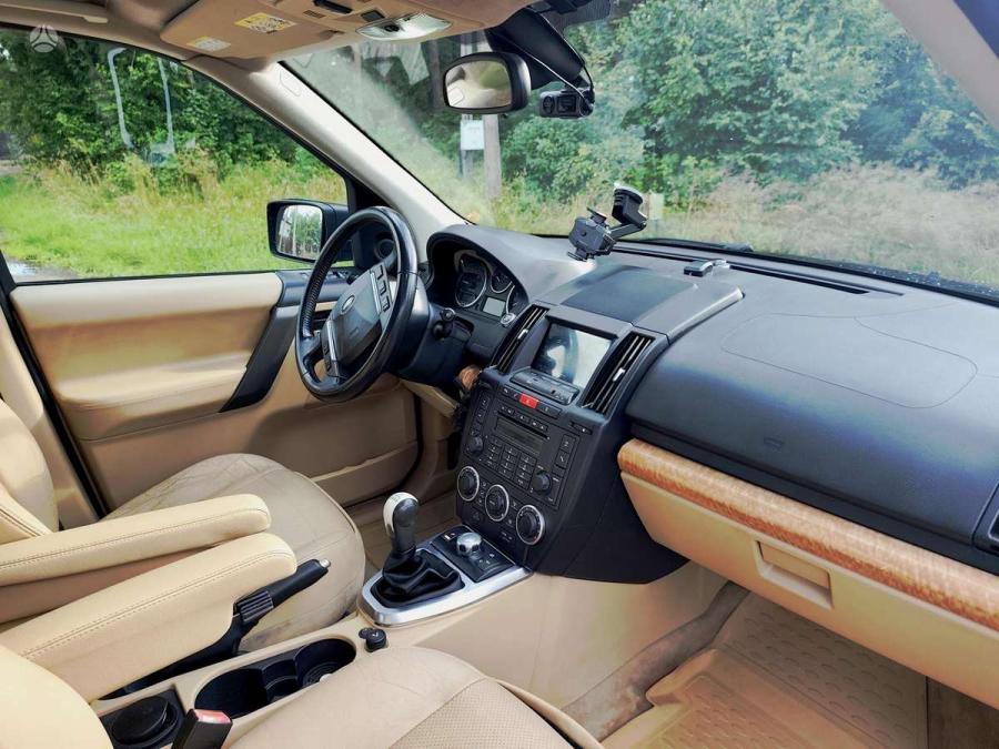 Zils Land Rover Freelander 2007 Viļņa, ar dzinēja tilpumu 2.20 L un nobraukumu 183 tūkst. km par 3300 €, foto 15 vietnē AUTOMOTO.COM.LV